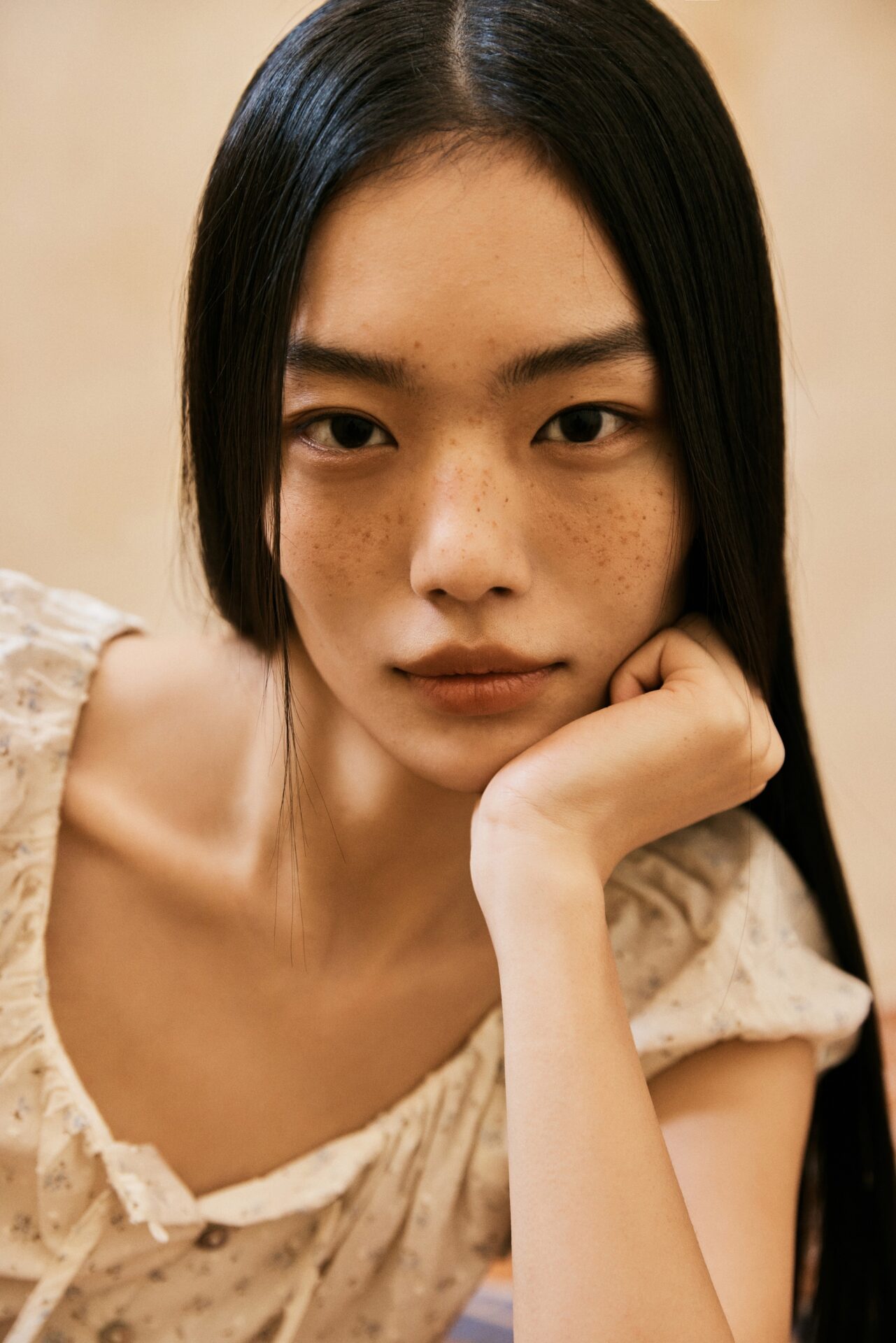 LI WEN – (주)제이모델 | J Model Management Co., Ltd.